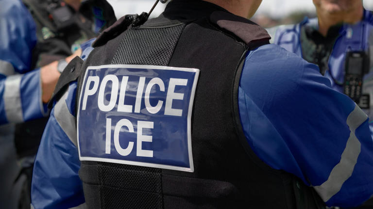 How much money ICE agents really make in a year