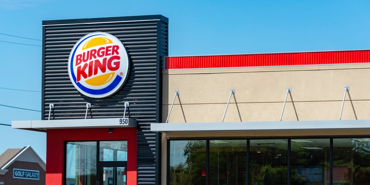 Burger King launches new breakfast Whopper in select cities & fans want ...