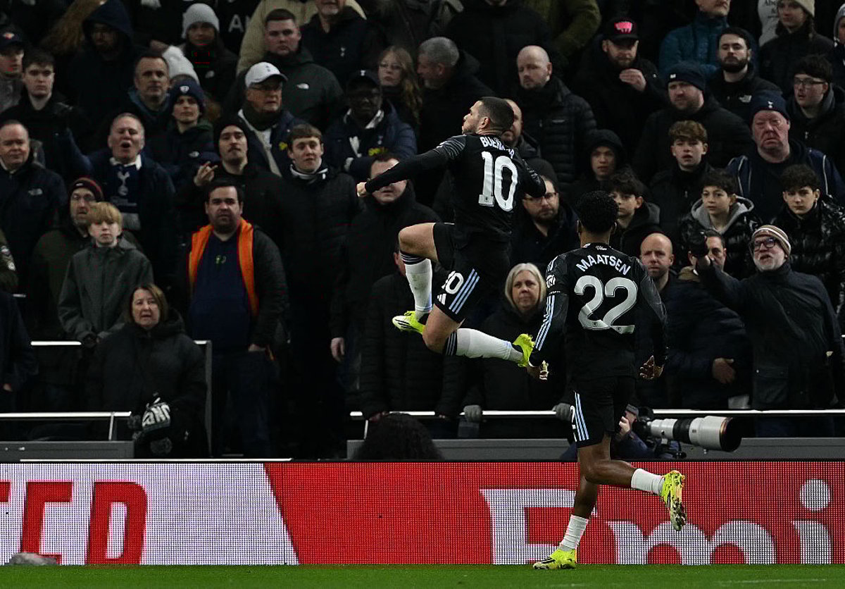 Tottenham 0-2 Aston Villa: Rogers, Buendia put Villa on top - Live