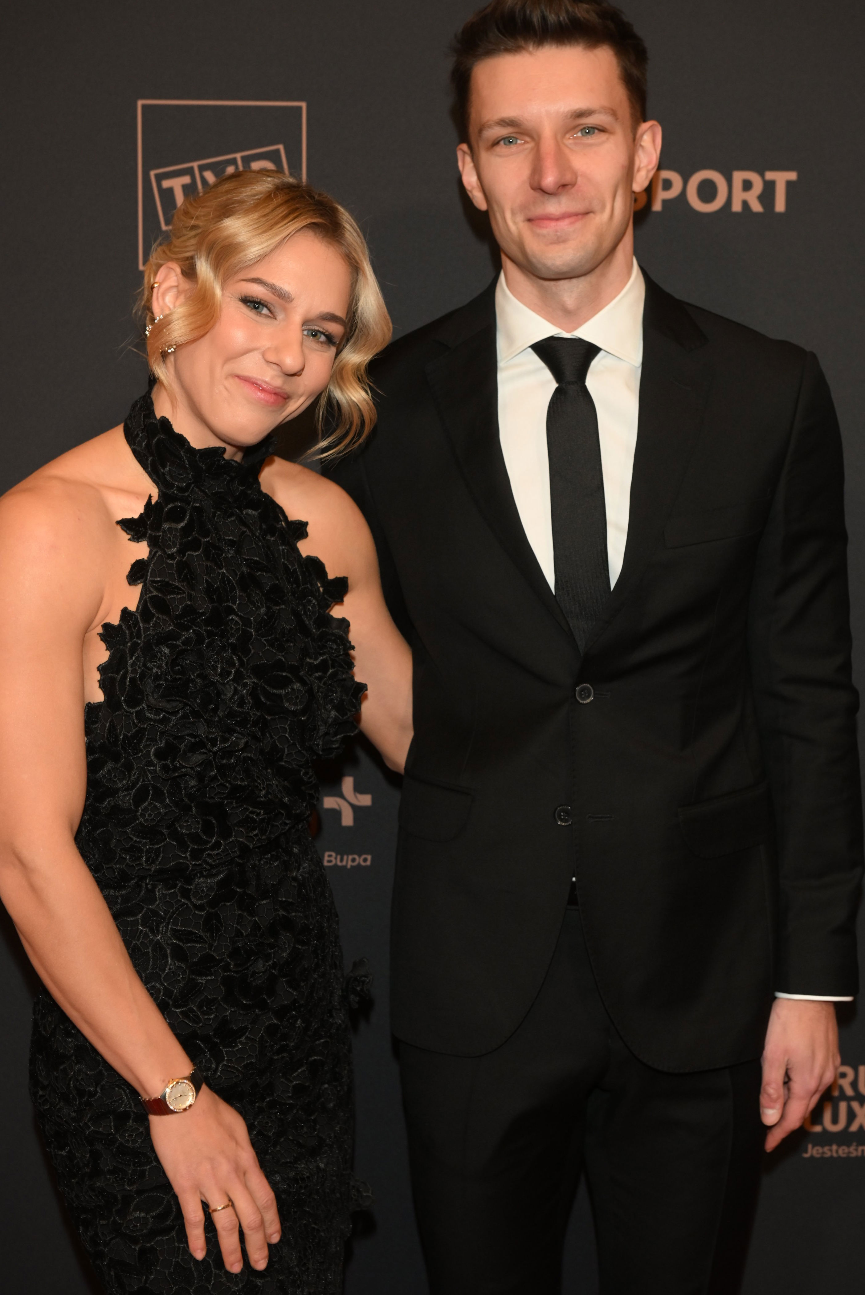 Aleksandra Mirosław na ściance pozowała z mężem. "Uczę się życia ...