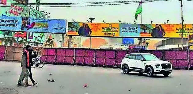 Patna Junction metro work disrupts traffic on Station Road