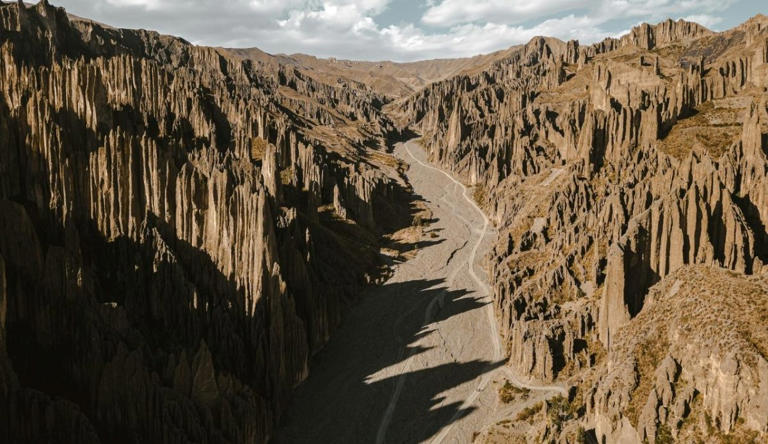 Why La Paz stands out for its colorful hillsides in South America