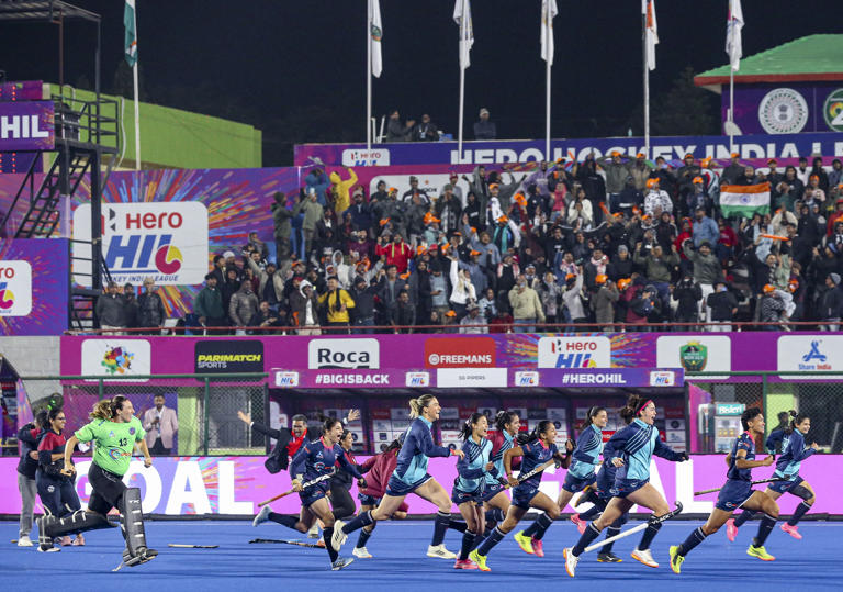 SG Pipers defeat Shrachi Bengal Tigers in shootout to win women's ...