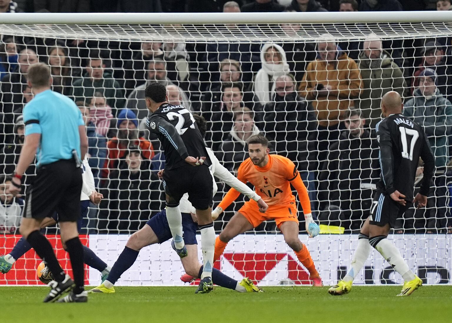 Pressure mounts on Thomas Frank as Tottenham dumped out of FA Cup by ...