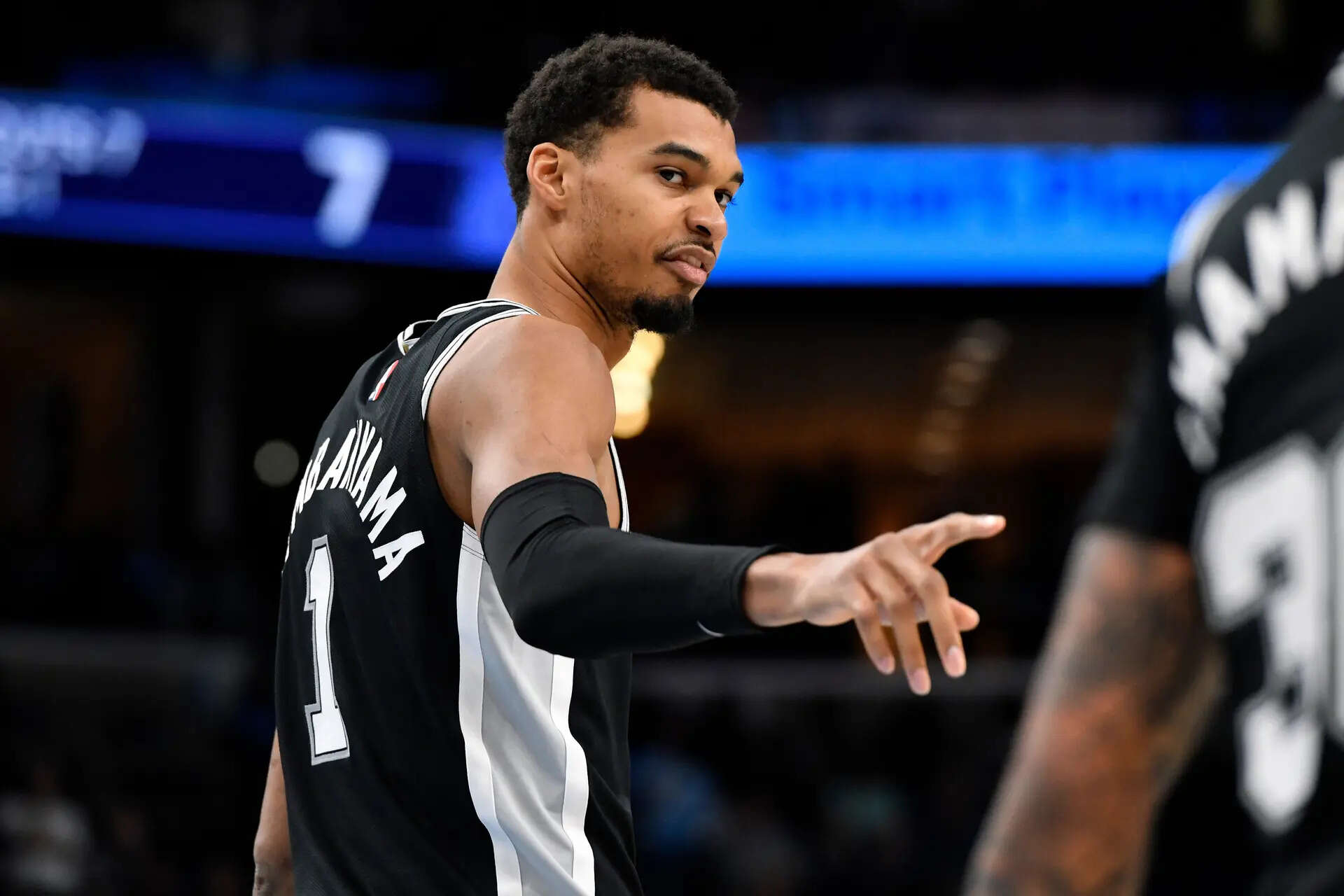 Is Victor Wembanyama playing tonight vs the Boston Celtics? Latest ...