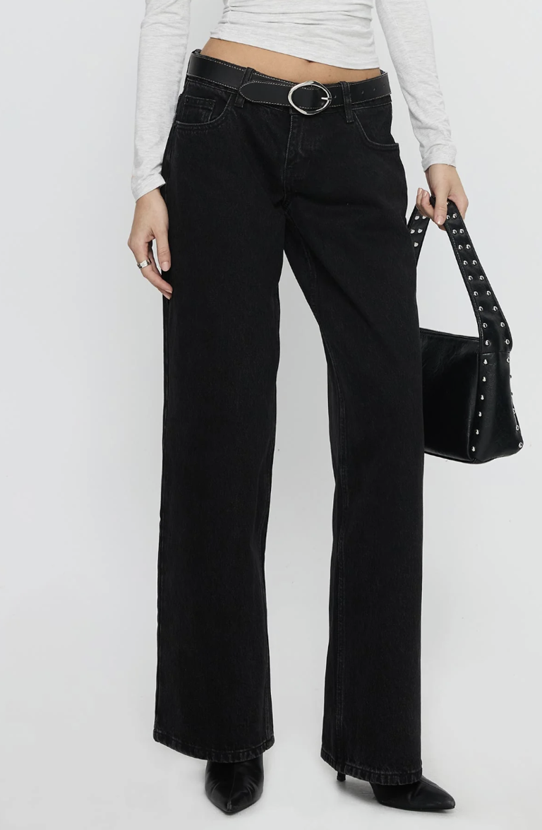 Dating in your 20s is weird. Here’s what I wear on first dates now