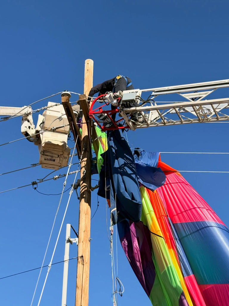 Hot air balloon crashes into power line in La Verkin