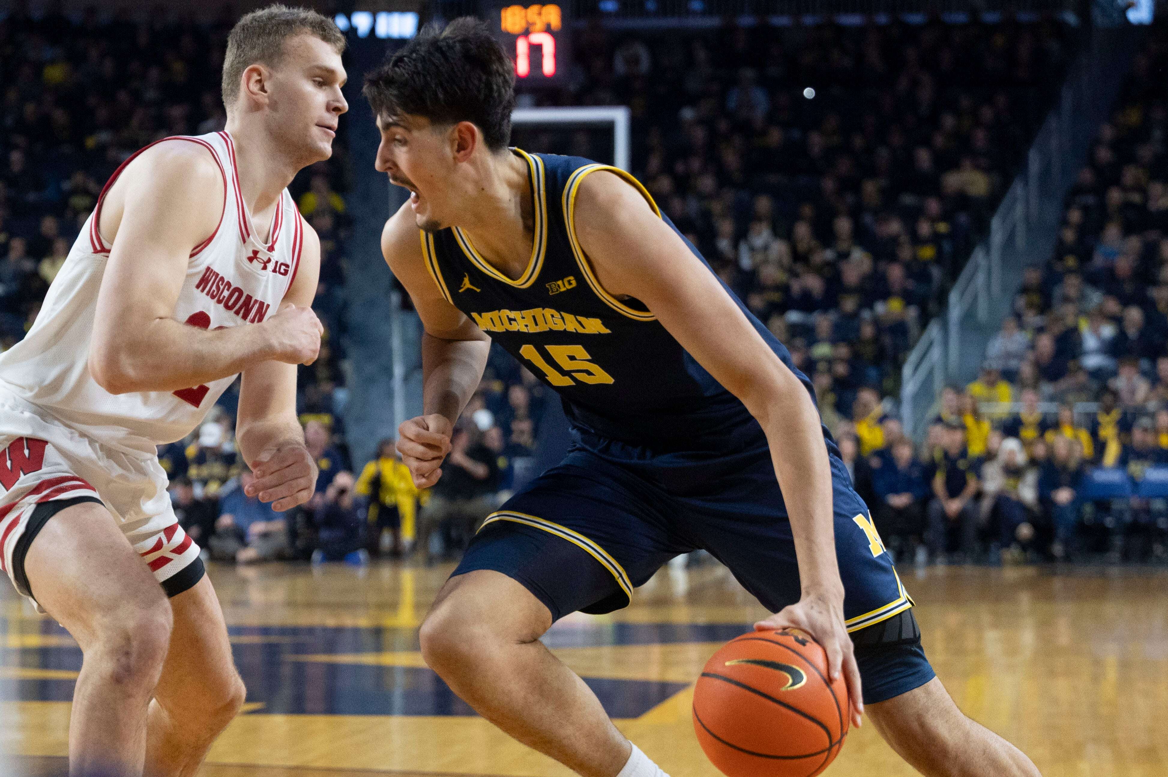 Our favorite photos as Michigan mens basketball battles Wisconsin