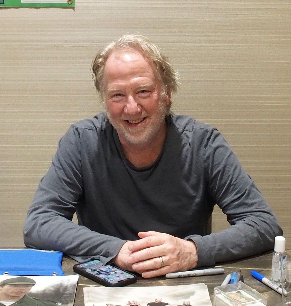 The West Wing actor Timothy Busfield issued arrest warrant for alleged ...