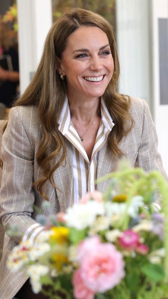 King Charles III and Queen Camilla congratulate Kate Middleton with a ...