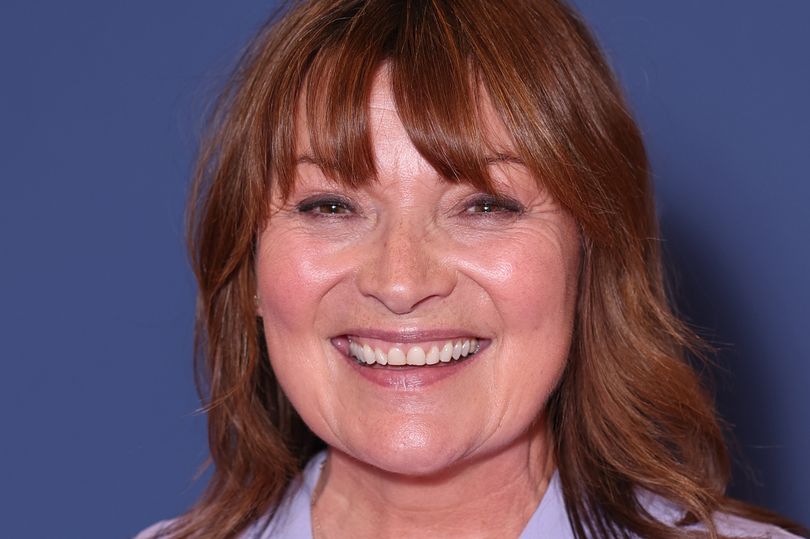 Lorraine Kelly announces tragic death of dad after years of poor health