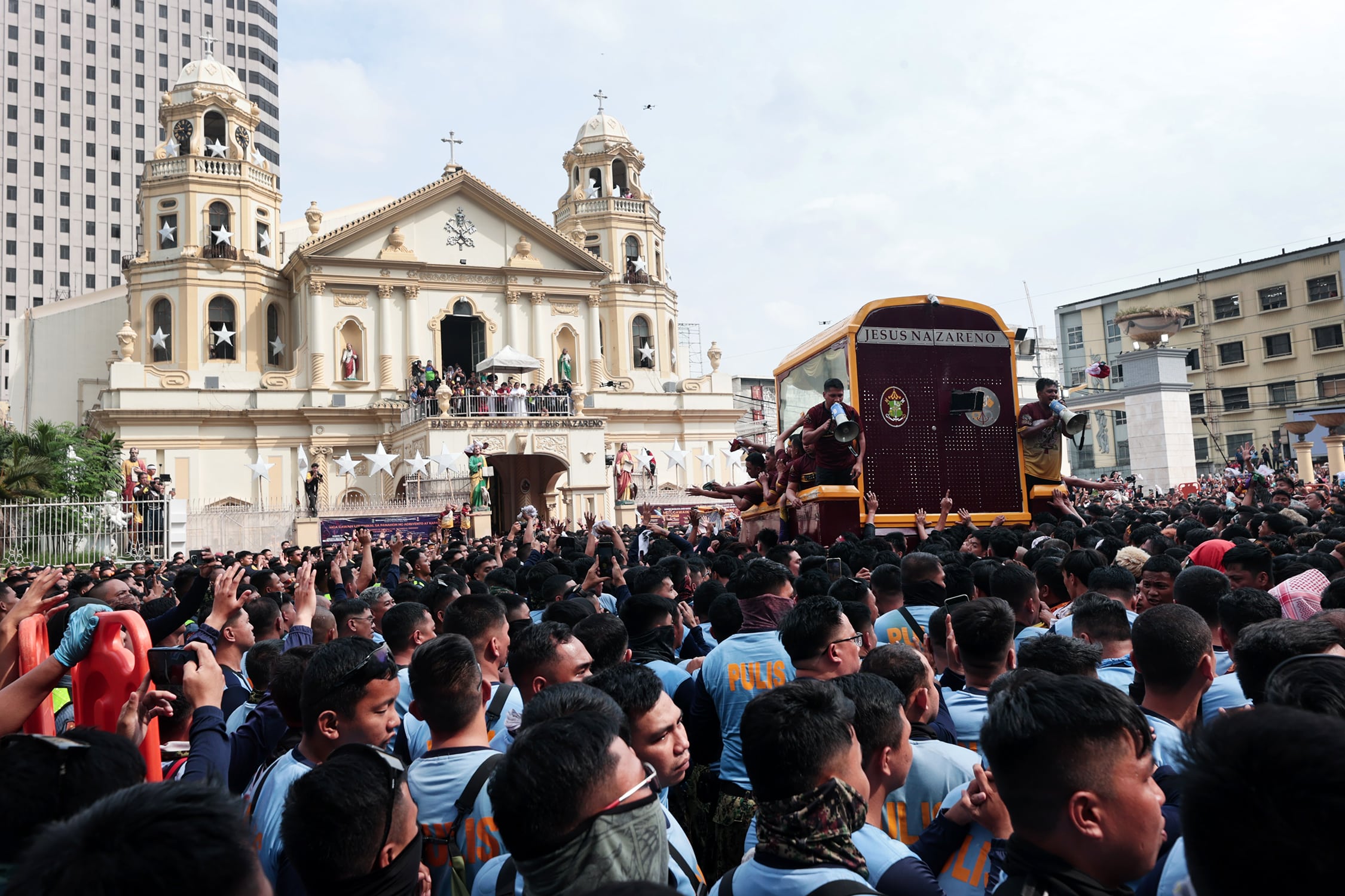 Church to adjust 'Traslacion' anew after 30-hour trudge