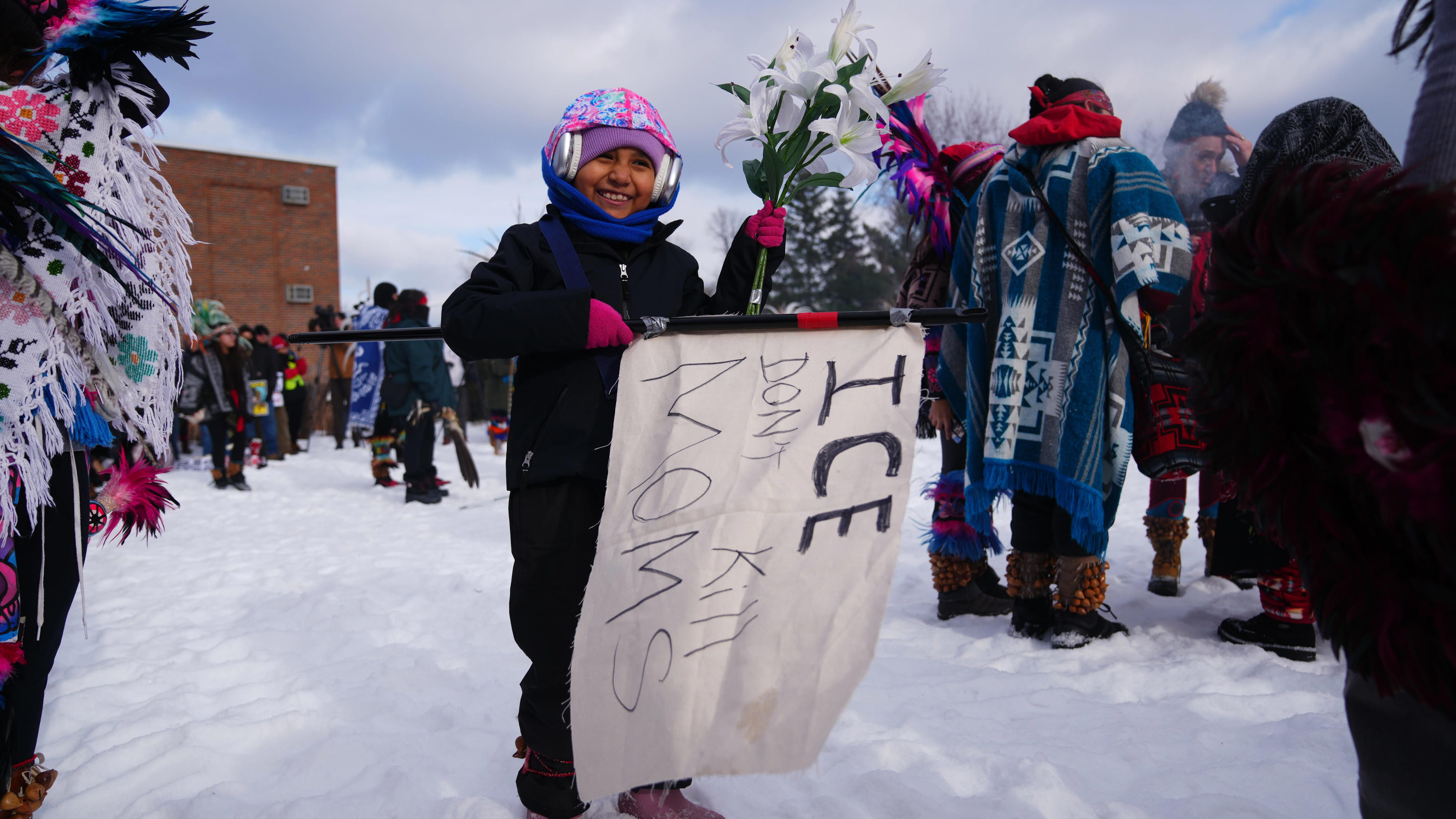 Watch demonstrators protest against ICE in Minneapolis