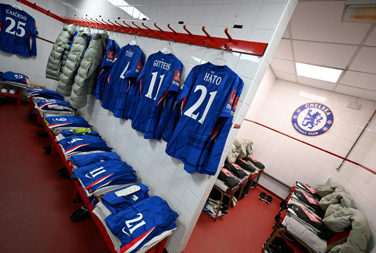 Charlton 1-3 Chelsea: Guiu restores Blues' advantage - Live