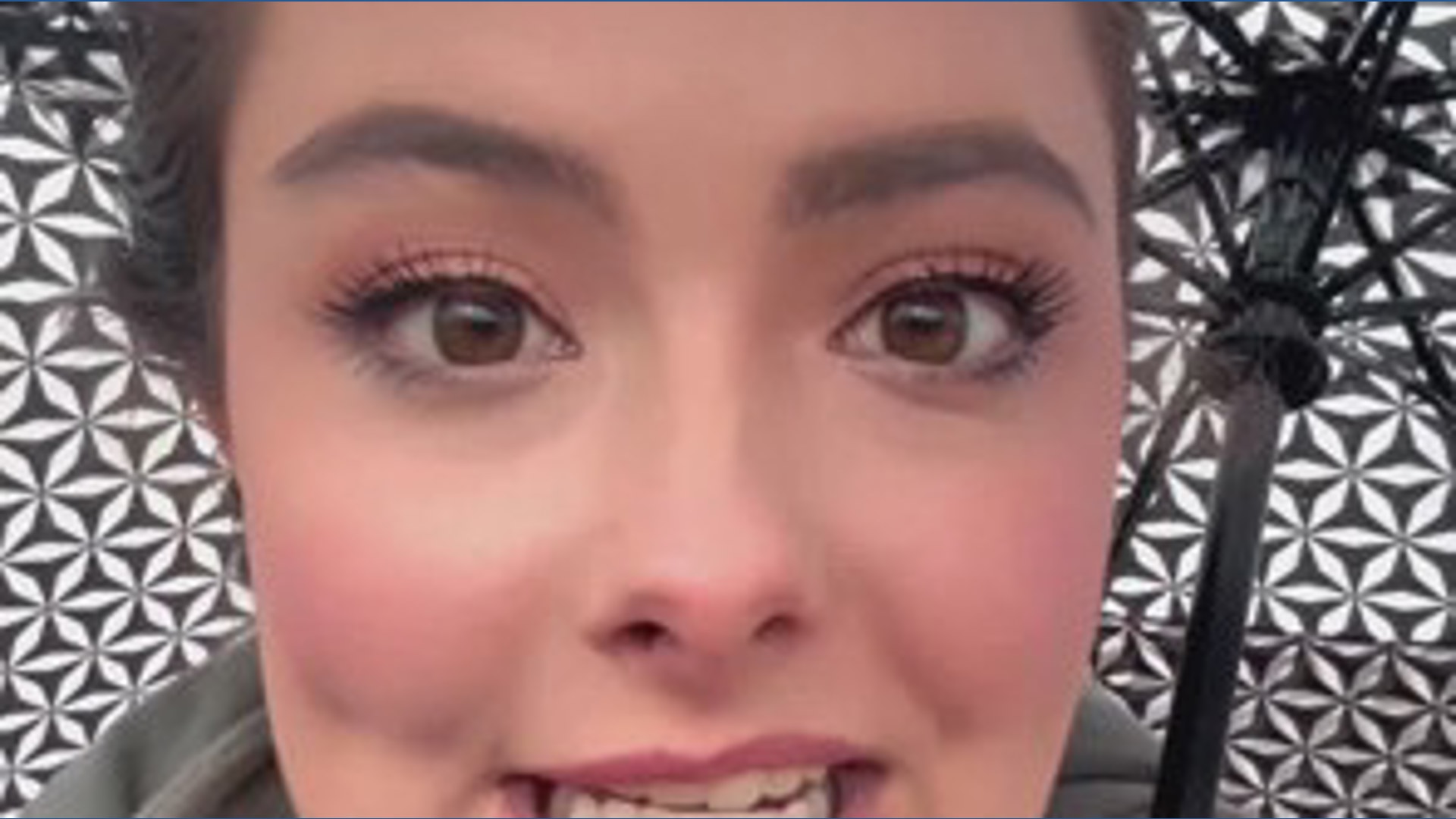 Hundreds of protestors demonstrate in DC following a deadly ICE shooting