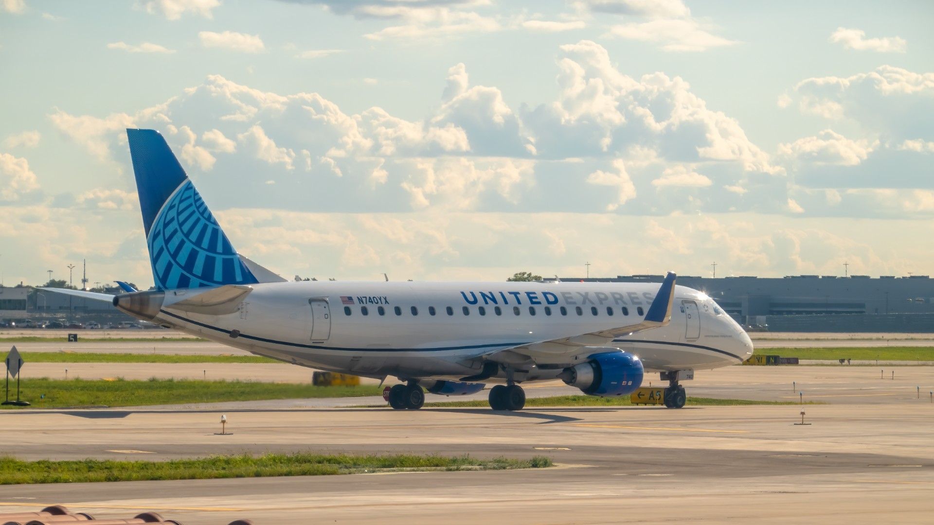 Déjà vu? United Airlines’ latest route sparks new lawsuit against San ...