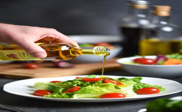 The powerful health benefits of olive oil, according to nutrition experts