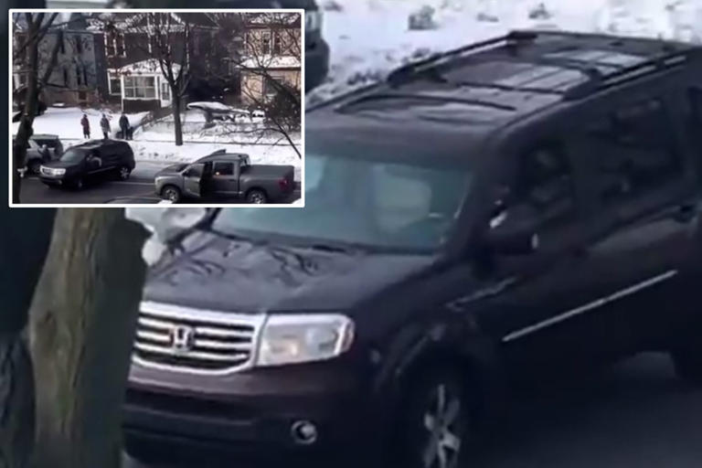 Renee Nicole Good seen 'dancing' as she blocks ICE agents for several ...