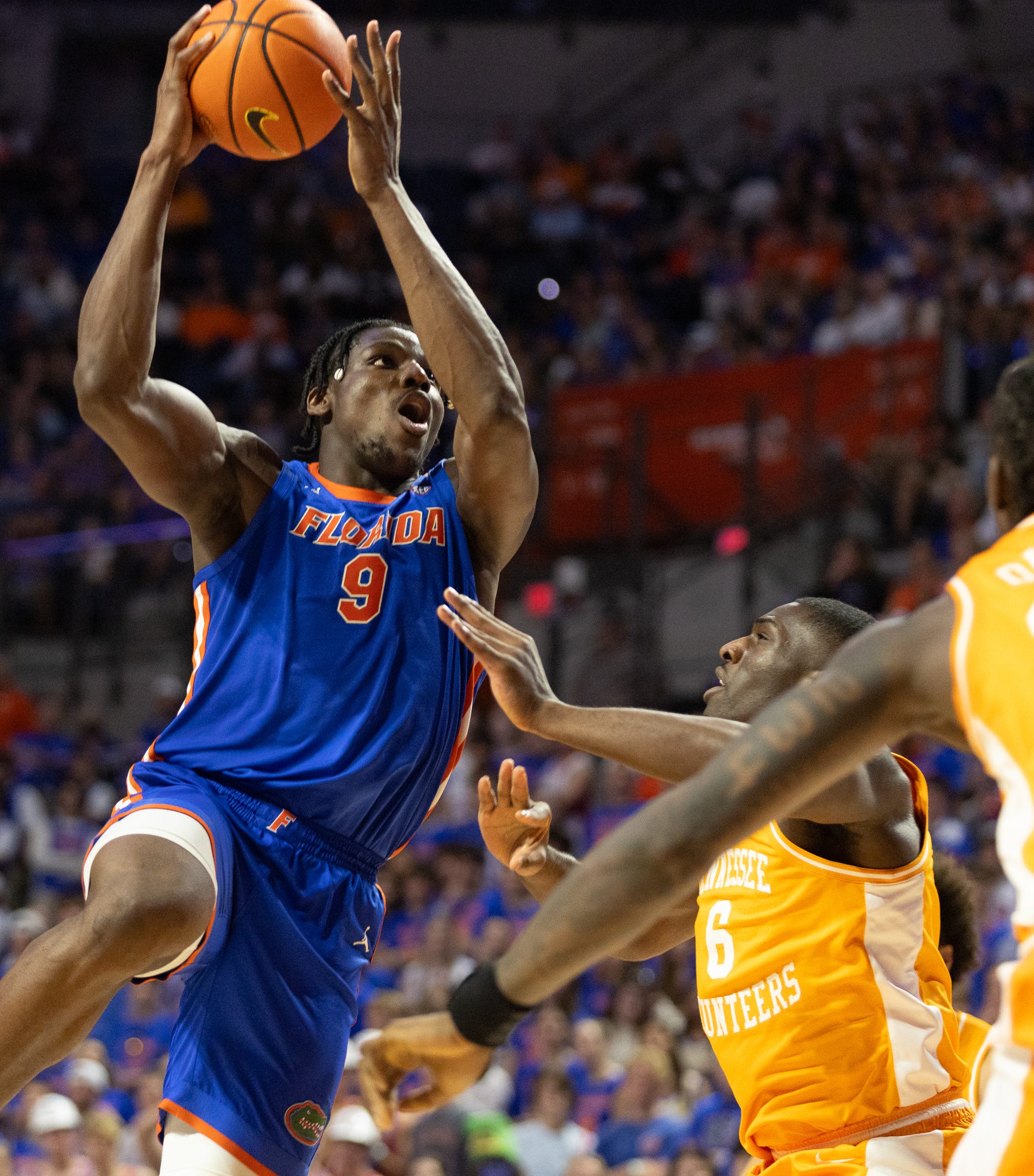 Florida basketball moves back into USA Today Coaches Poll