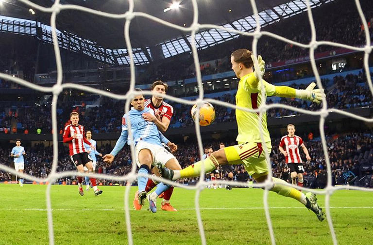 Soccer-Macclesfield knock out holders Palace in greatest FA Cup upset ...