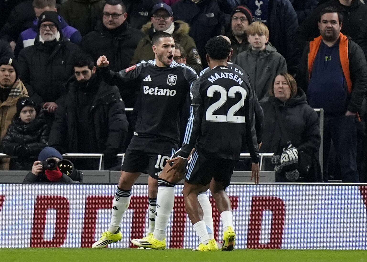 Pressure mounts on Thomas Frank as Tottenham dumped out of FA Cup by ...