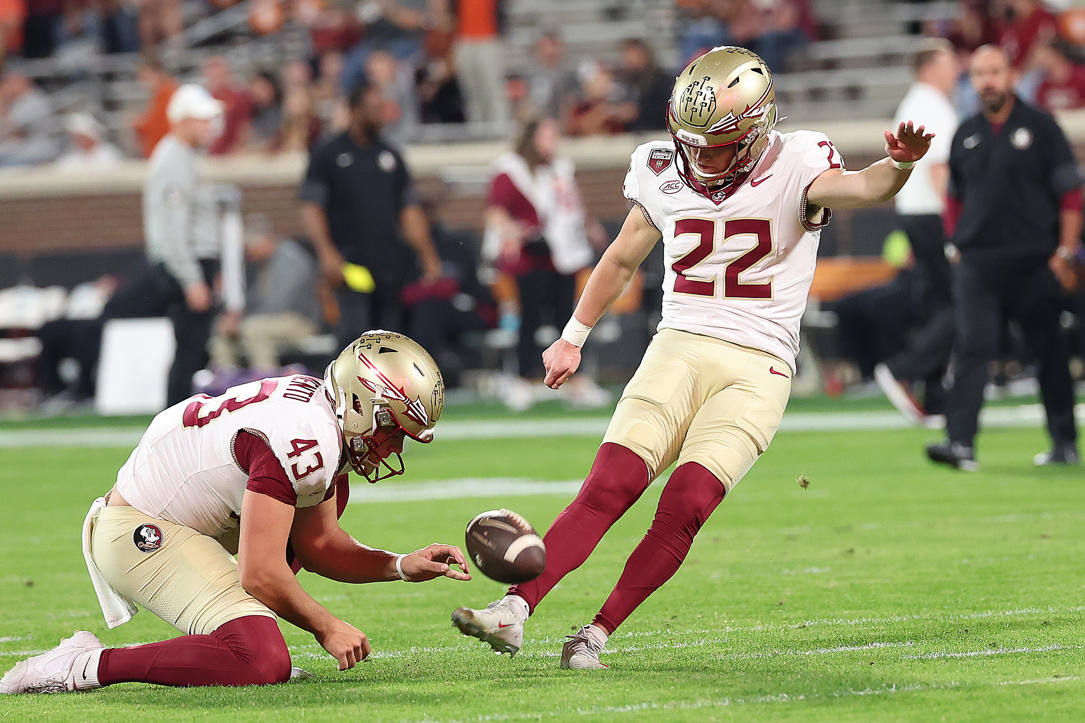 Florida State kicker Jake Weinberg enters transfer portal