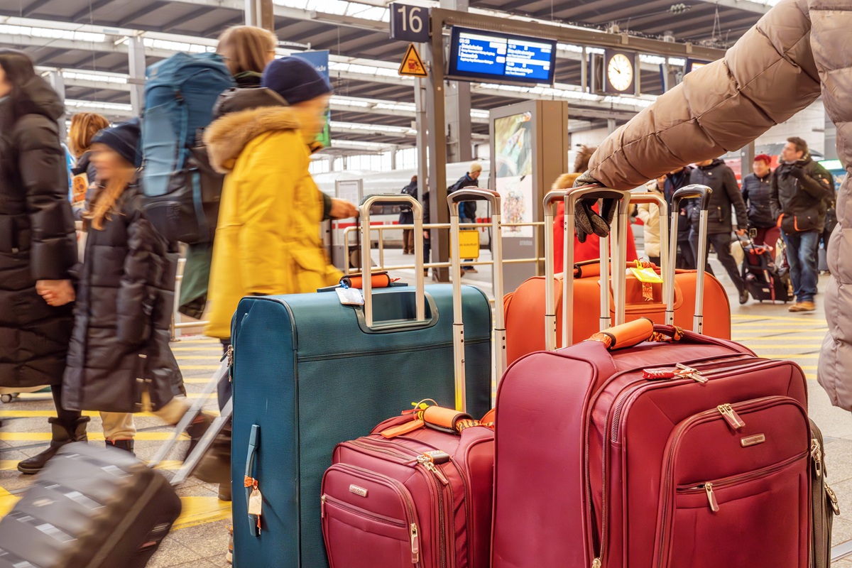 Drei Tage gestrandet! Bahn-Chaos wegen «Elli» nimmt kein Ende im Norden