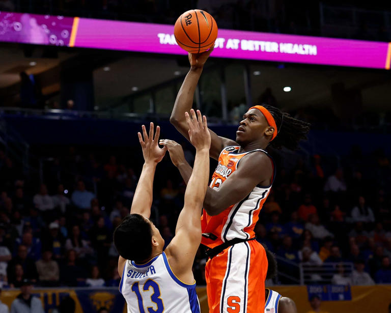 William Kyle slams home dunk of the season in Syracuse win at Pitt ...