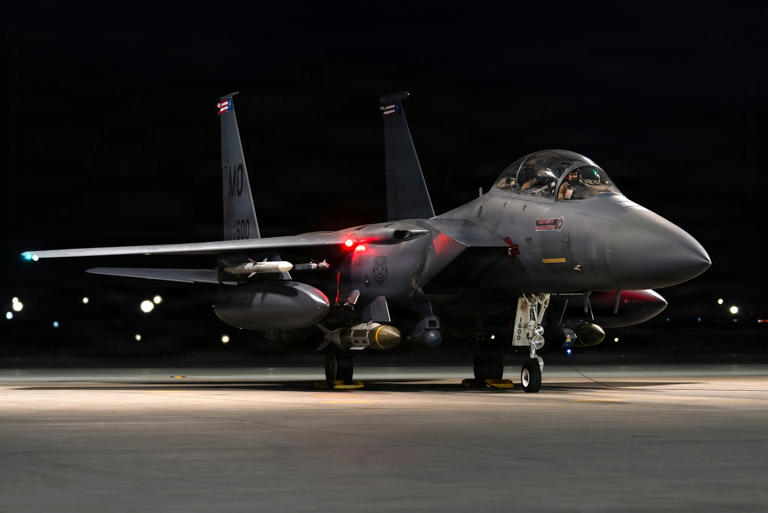 US carries out additional 'large-scale' strikes on ISIS targets in Syria