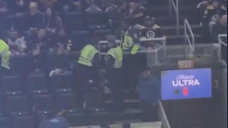 Man hurt following fight, fall at TD Garden during Boston Bruins game