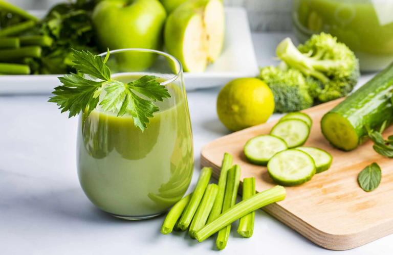 What happens to your body when you drink green juice every morning
