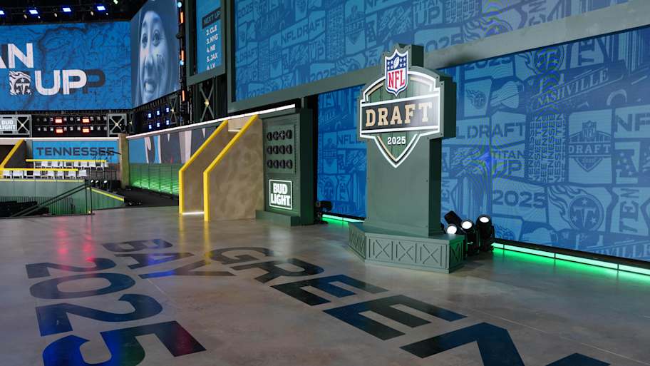 A very early New York Giants 2026 NFL mock draft