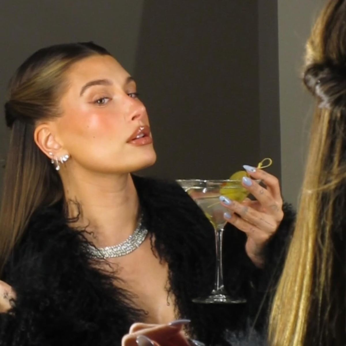 Dirty martini nails are the chic (yet polarizing) manicure trend I'm ...