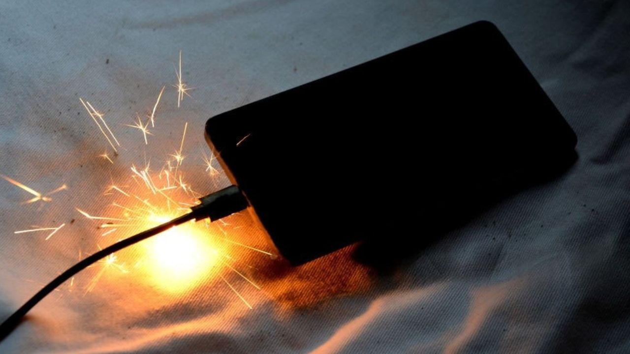 Power-bank fires are rising, why cheap charging gear turns into a real ...