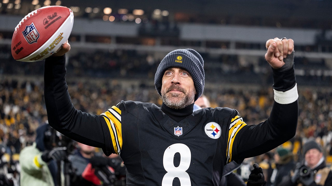 Aaron Rodgers takes thinly veiled shot at Jets ahead of Steelers ...