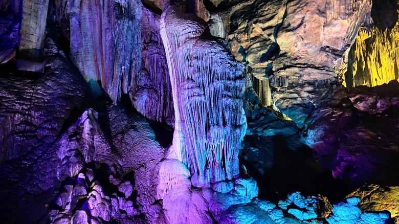America's 5 states with the most caves
