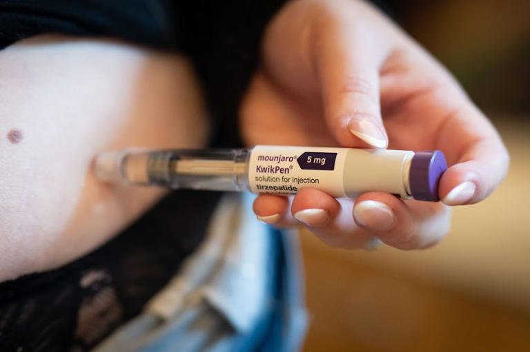 These 8 ingredients are said to work like weight loss jabs but without ...