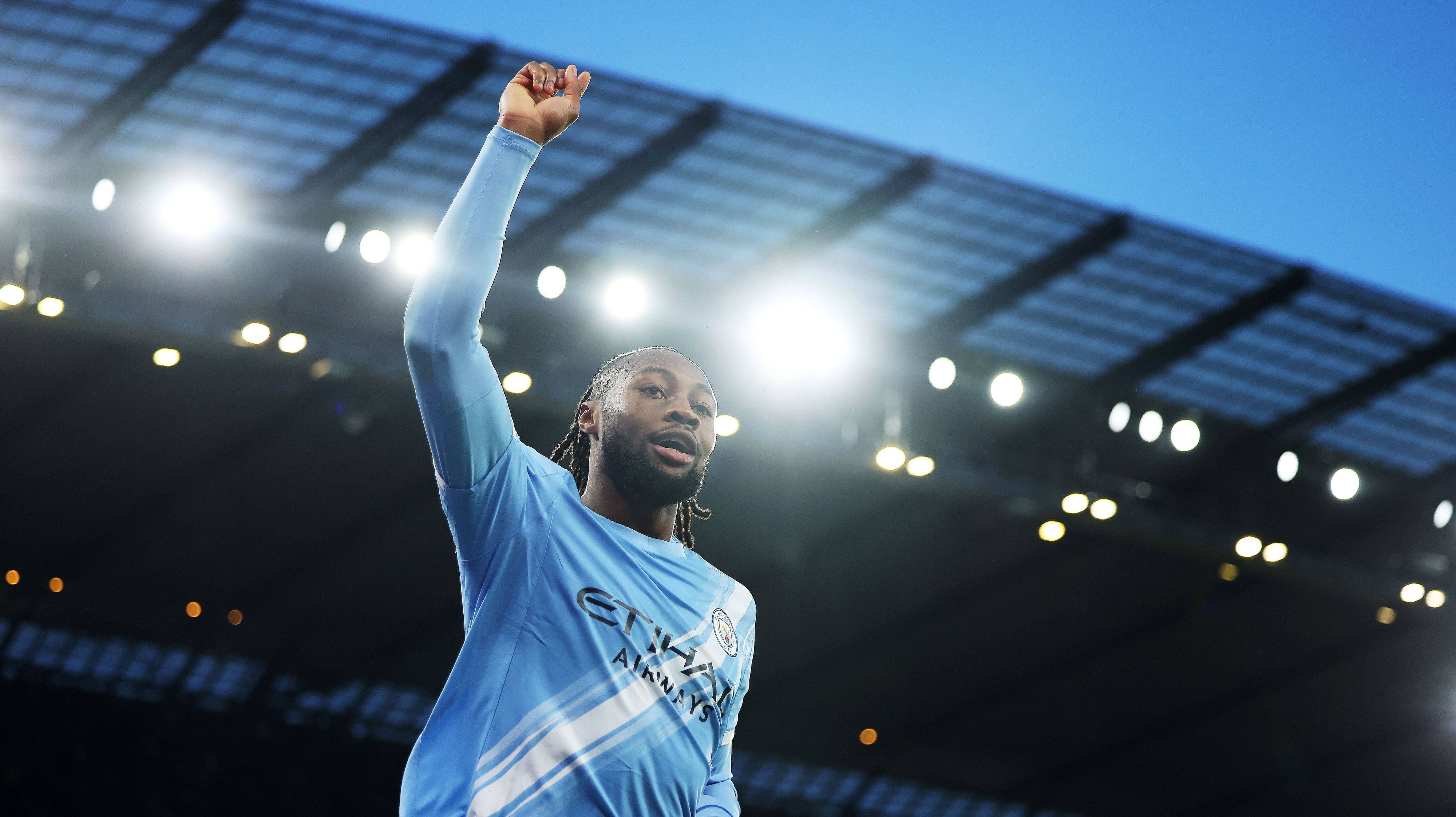 Semenyo debütiert mit Tor und Assist: ManCity schießt Exeter im FA Cup ab