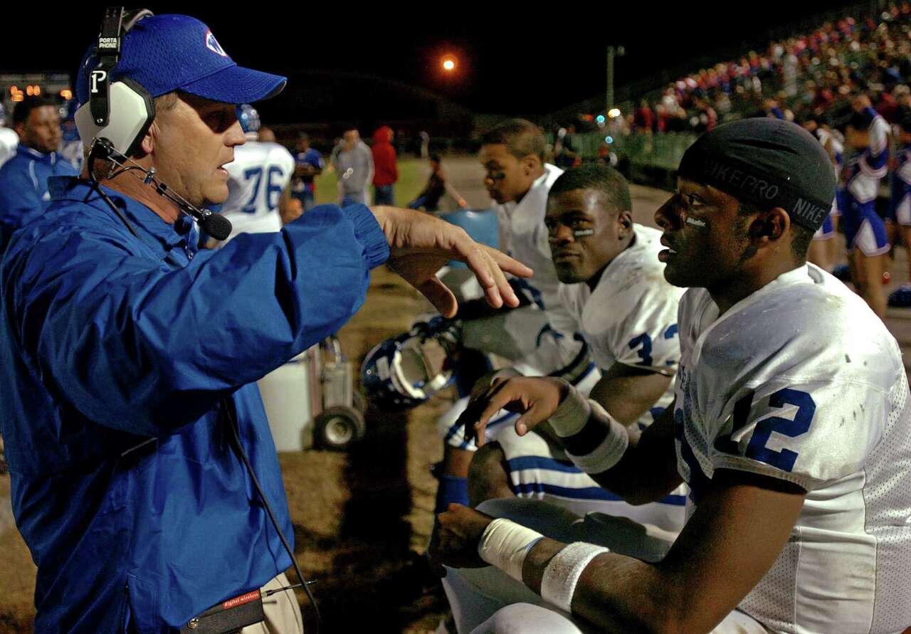 Coach Craig Stump retiring at Atascocita. Here's what he did at West Brook