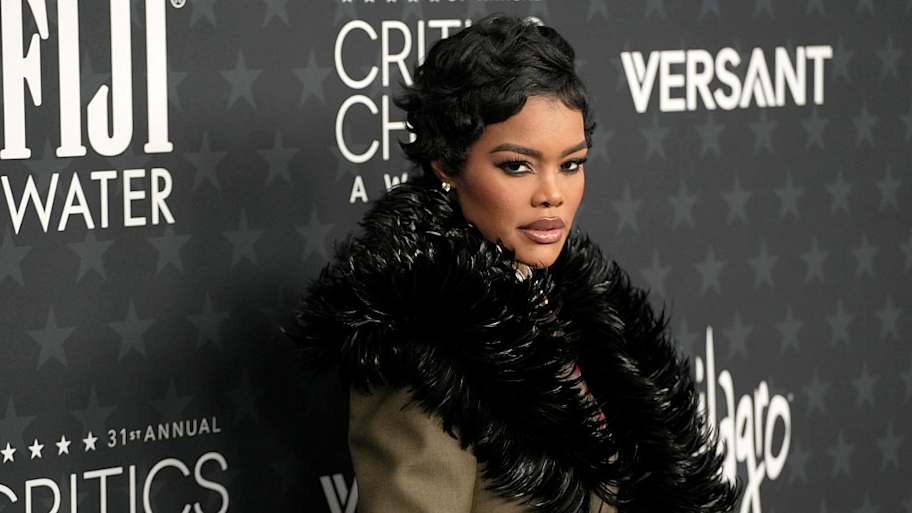 Saturday Night Live has set all the hosts and musical guests for ...