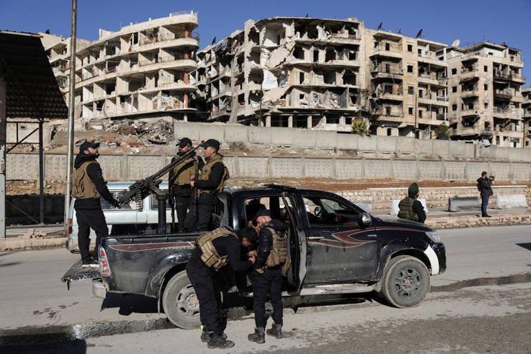 Des combattants kurdes retranchés à Alep, d'autres ont quitté la ville