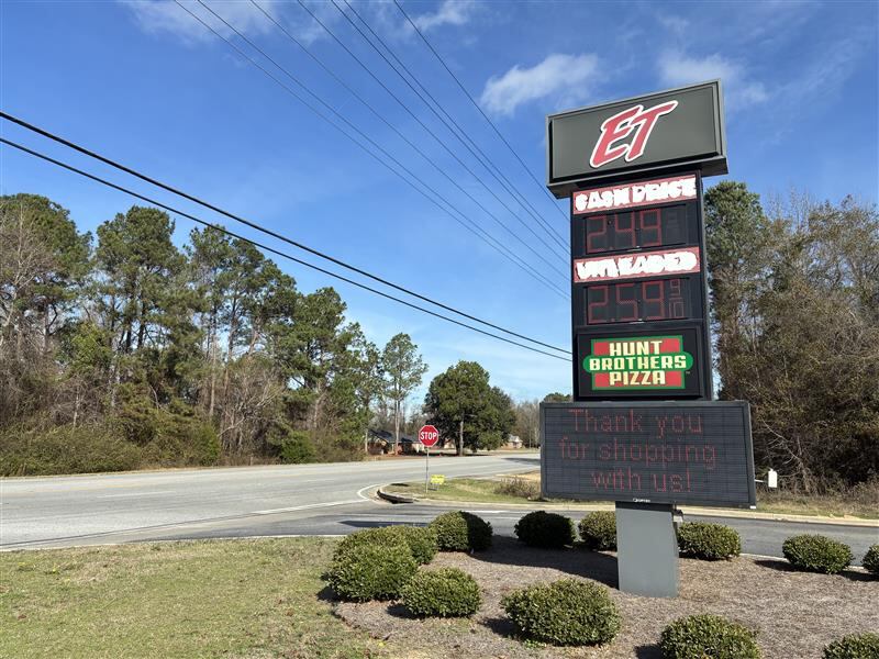 88-year-old man with dementia dies in Lee County pedestrian crash