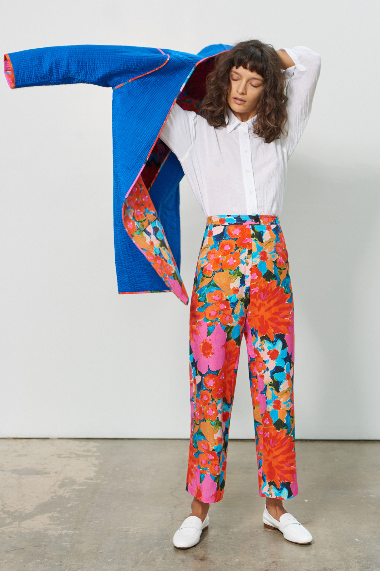 The new look of fashion advertising: Lifestyle fashion imagery and ...