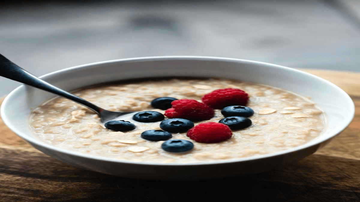 The best breakfasts to lower cholesterol, according to nutrition experts