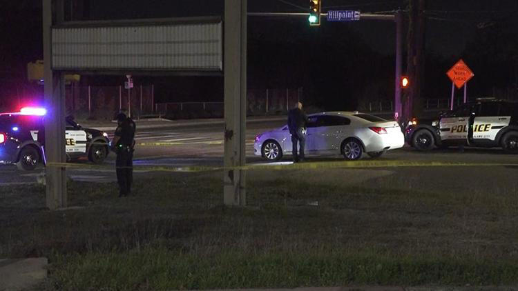 Man injured after shots fired into vehicle in northeast San Antonio ...