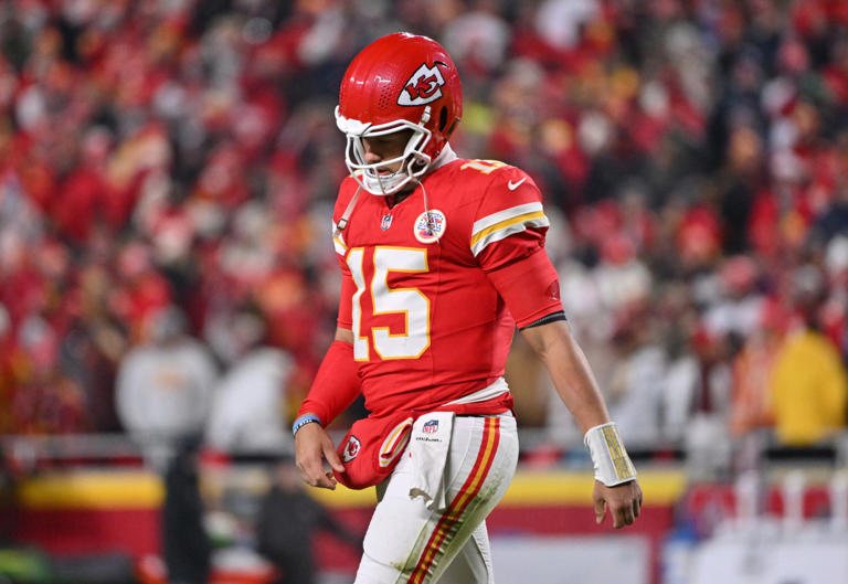 Patrick Mahomes announces news on Thursday