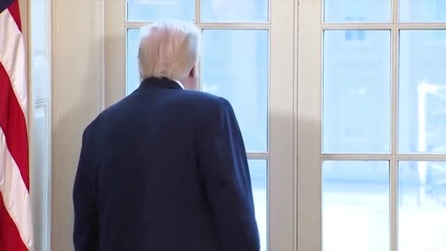 Trump suddenly interrupts meeting to stare at 'beautiful ballroom'