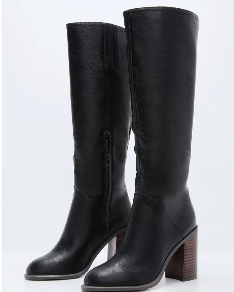 Dating in your 20s is weird. Here’s what I wear on first dates now