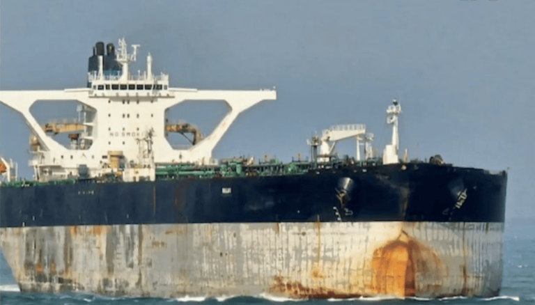 Trump protege ingresos petroleros de Venezuela en EEUU con decreto ...