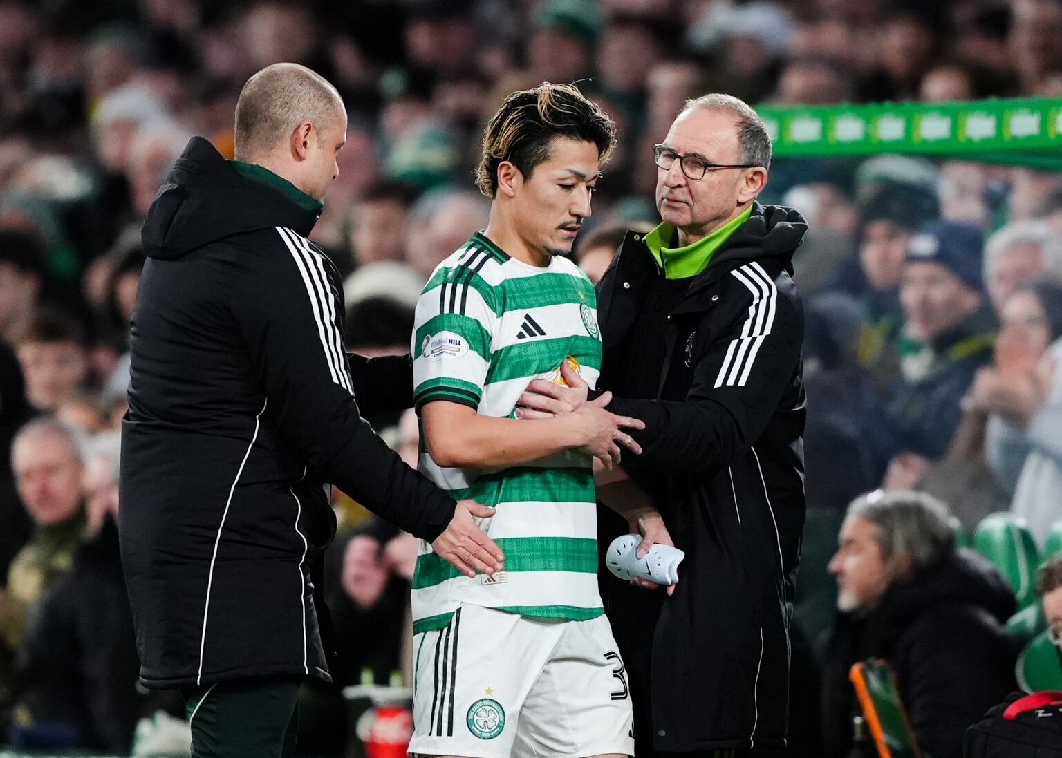 Martin O’Neill makes winning return as Celtic thrash Dundee United